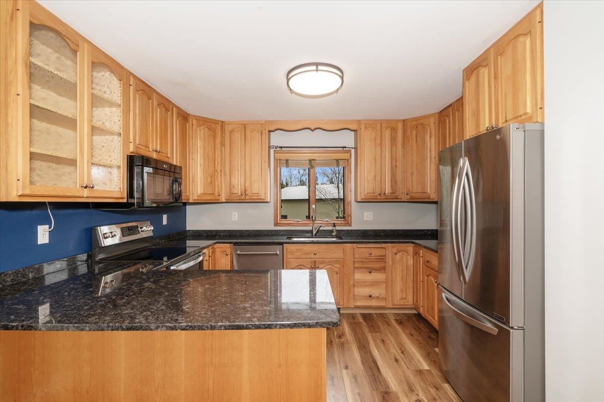 9111 E Potter Rd, South Range, WI 54874 | $400,000 | SF/Detached | Sold