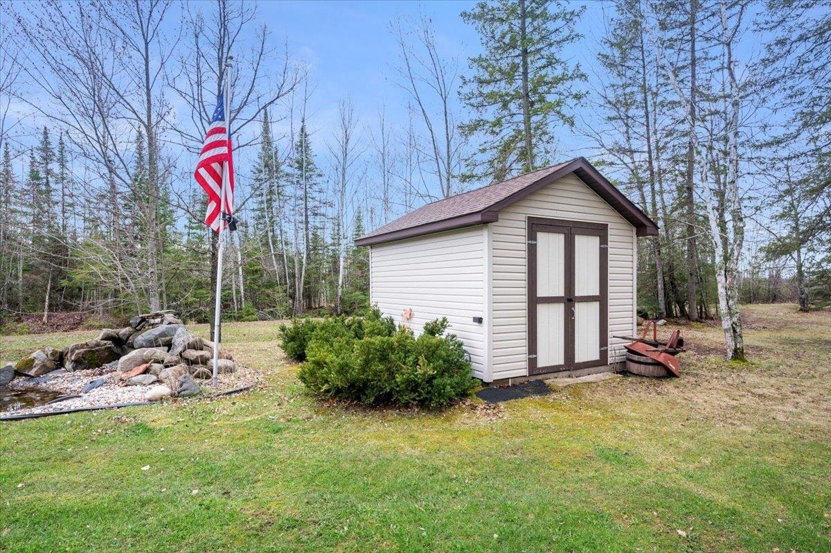9111 E Potter Rd, South Range, WI 54874 | $400,000 | SF/Detached | Sold