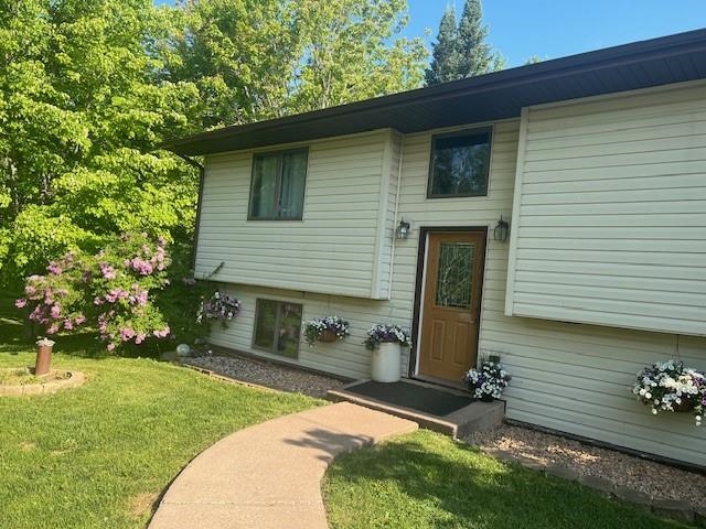 9111 E Potter Rd, South Range, WI 54874 | $400,000 | SF/Detached | Sold