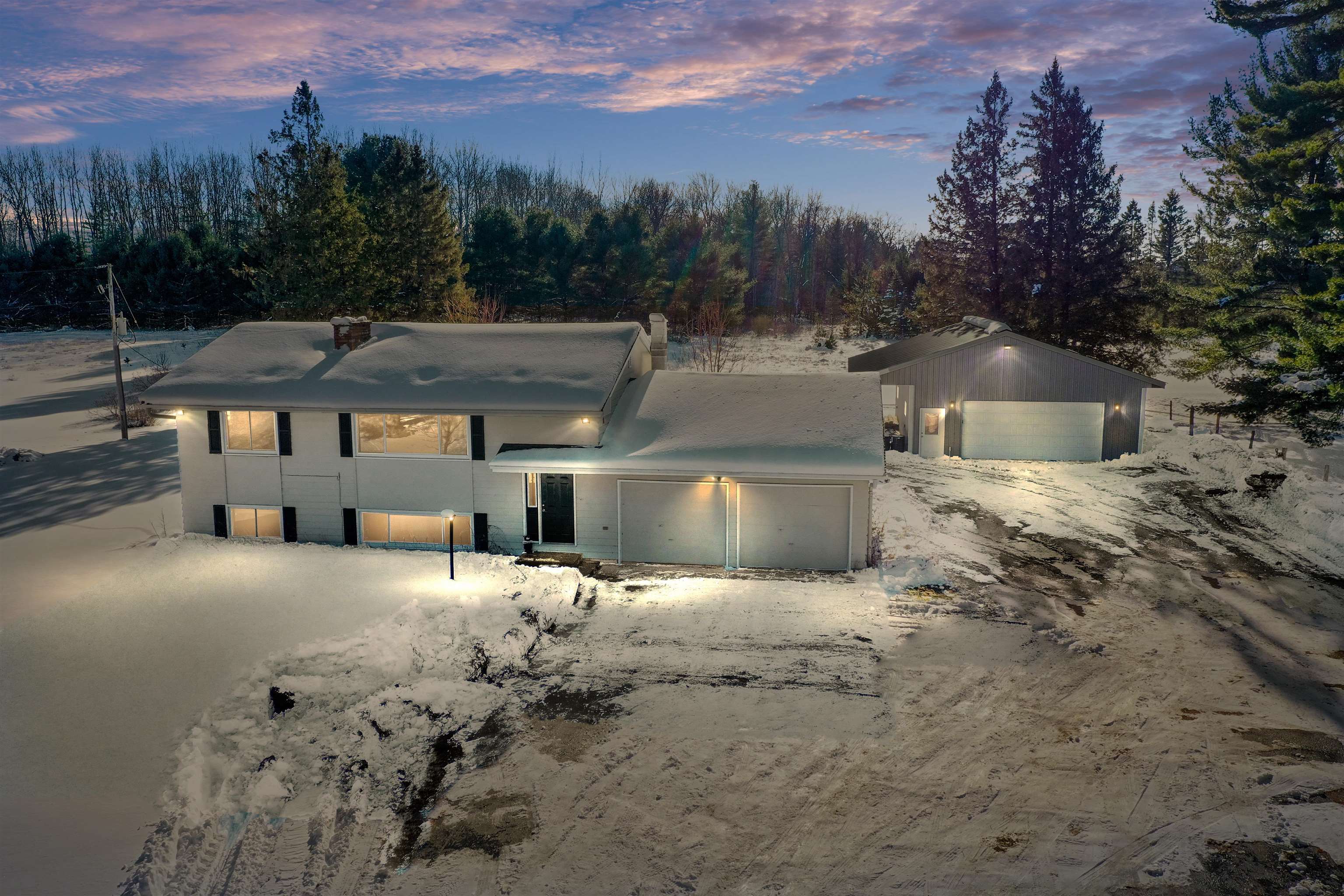 W7997 Quarry Road, Crivitz, WI 54114