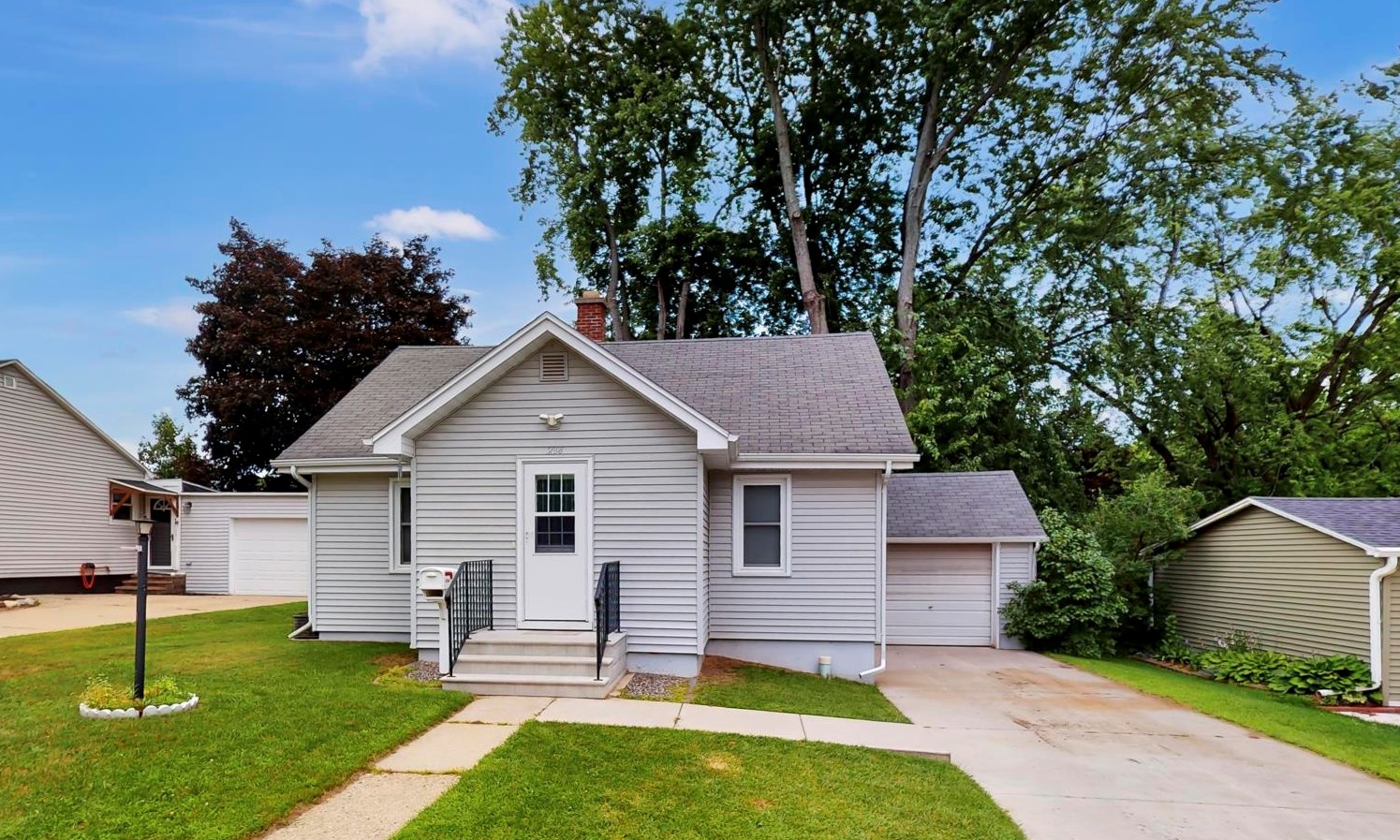 234 S Franklin Street, Oconto Falls, WI 54154