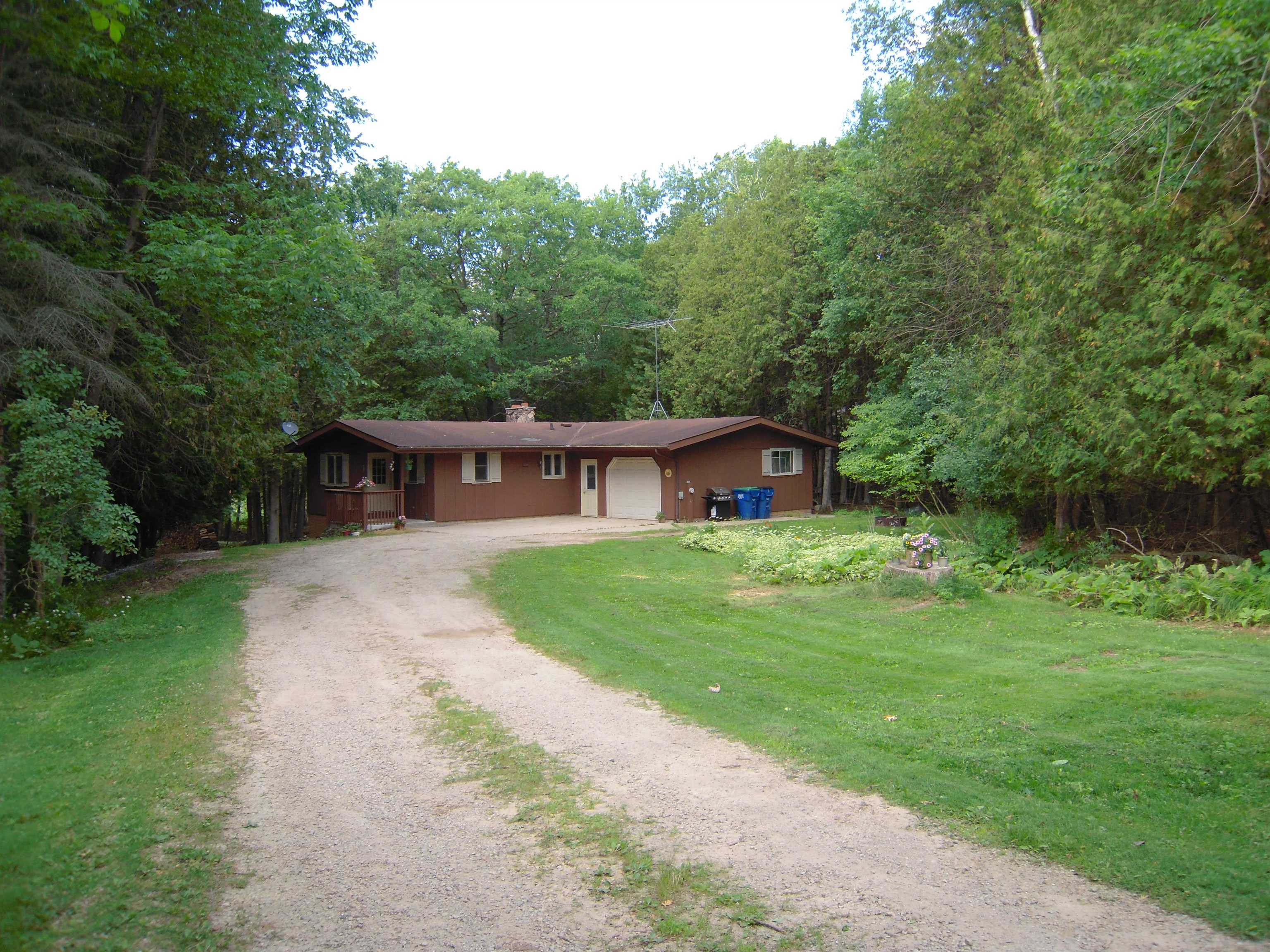 N7225 River Heights Lane, Cecil, WI 54111