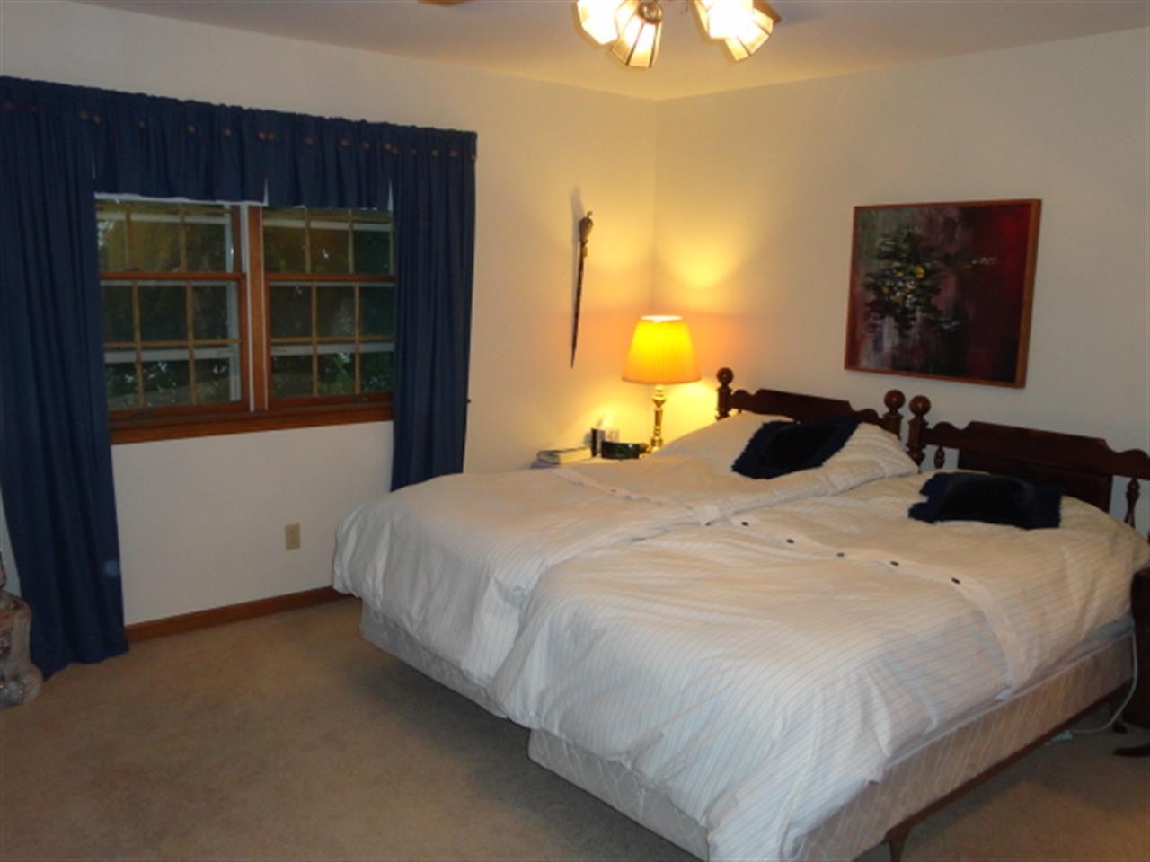 1030 University Hill Court West Baraboo WI 53913 - Adashun Jones
