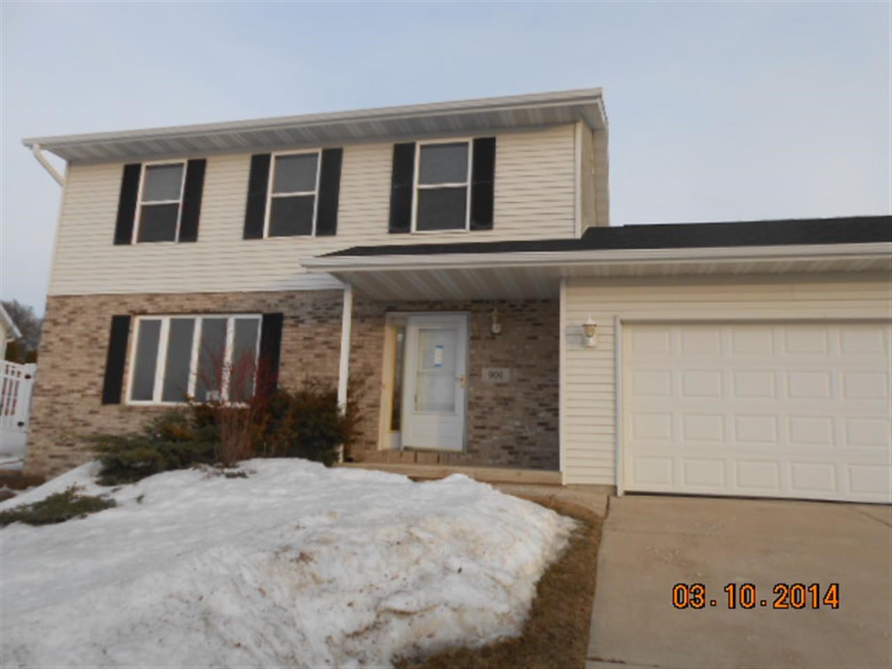 901 TWIN PINES Drive Madison WI 53704 - Adashun Jones