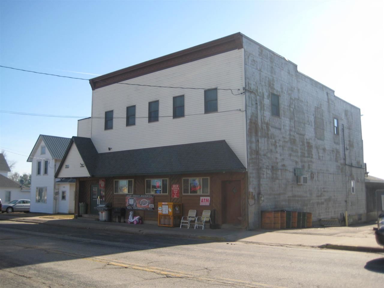 114 MAIN Eastman WI 54626 - Adashun Jones