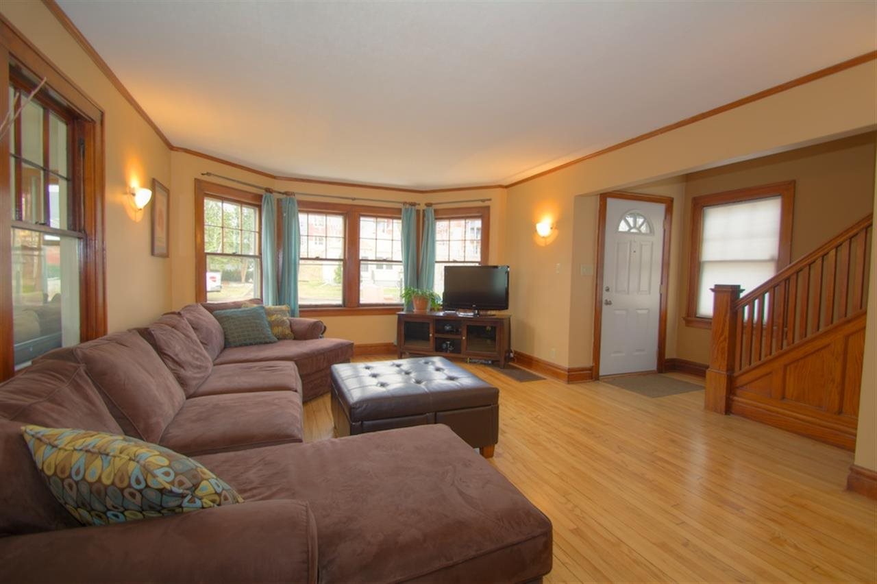 821 Maple Terrace Shorewood Hills WI 53705 - Adashun Jones