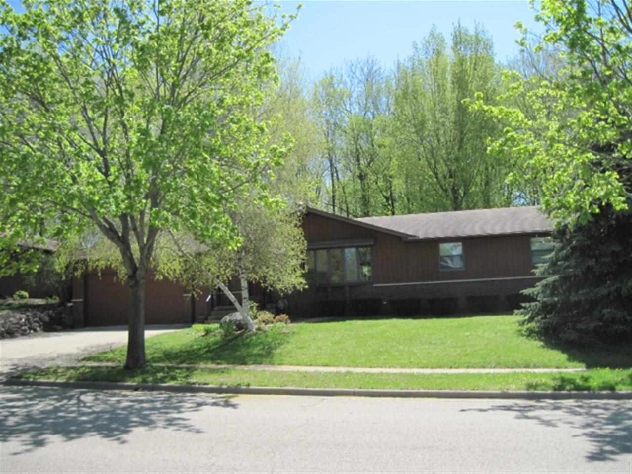 517 MUIR Drive Madison WI 53704 - Adashun Jones