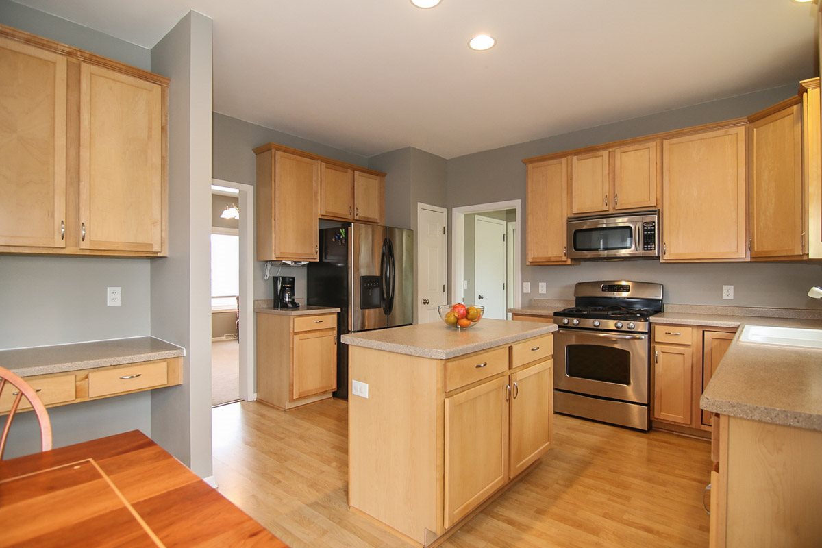 727 WEALD BRIDGE Road Cottage Grove WI 53527 - Adashun Jones