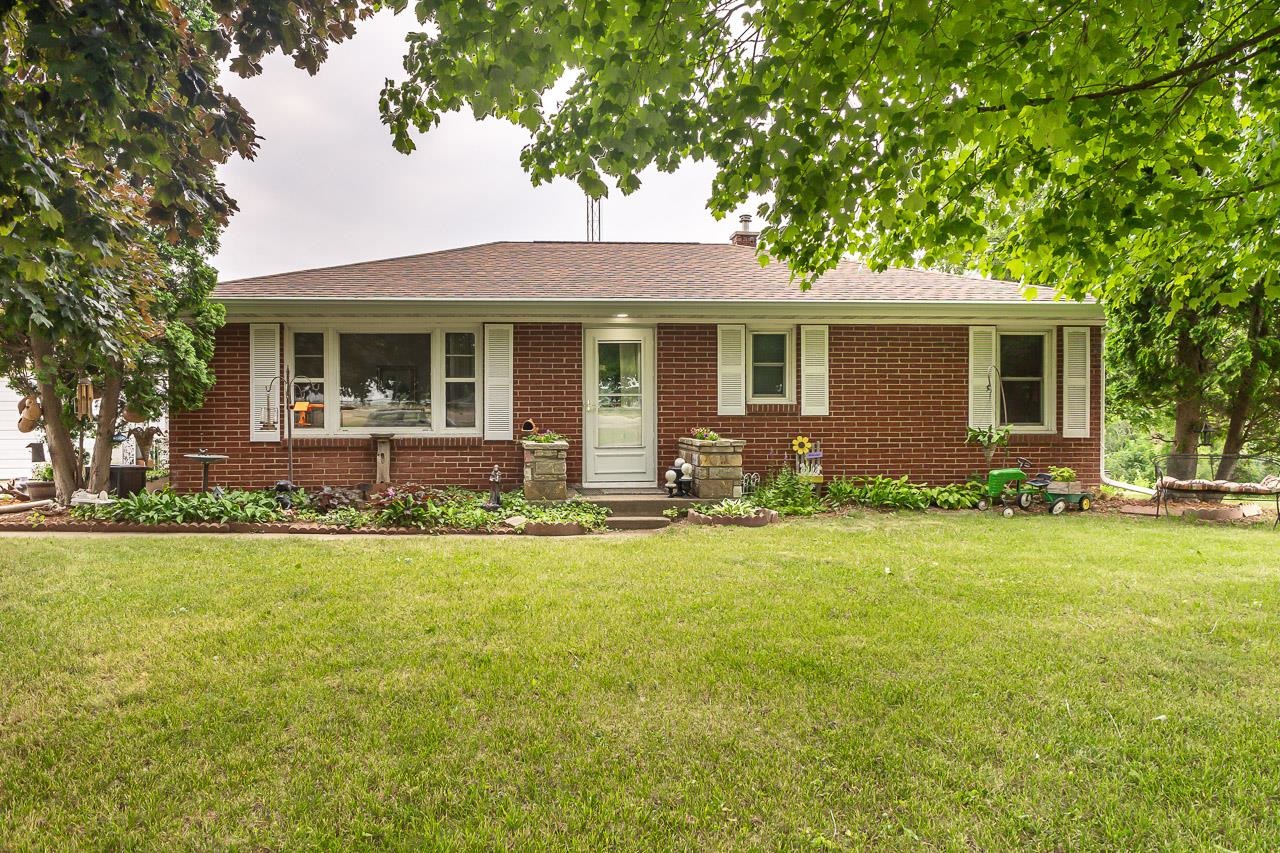 Commercial for sale in Jamestown, Wisconsin, 1958784