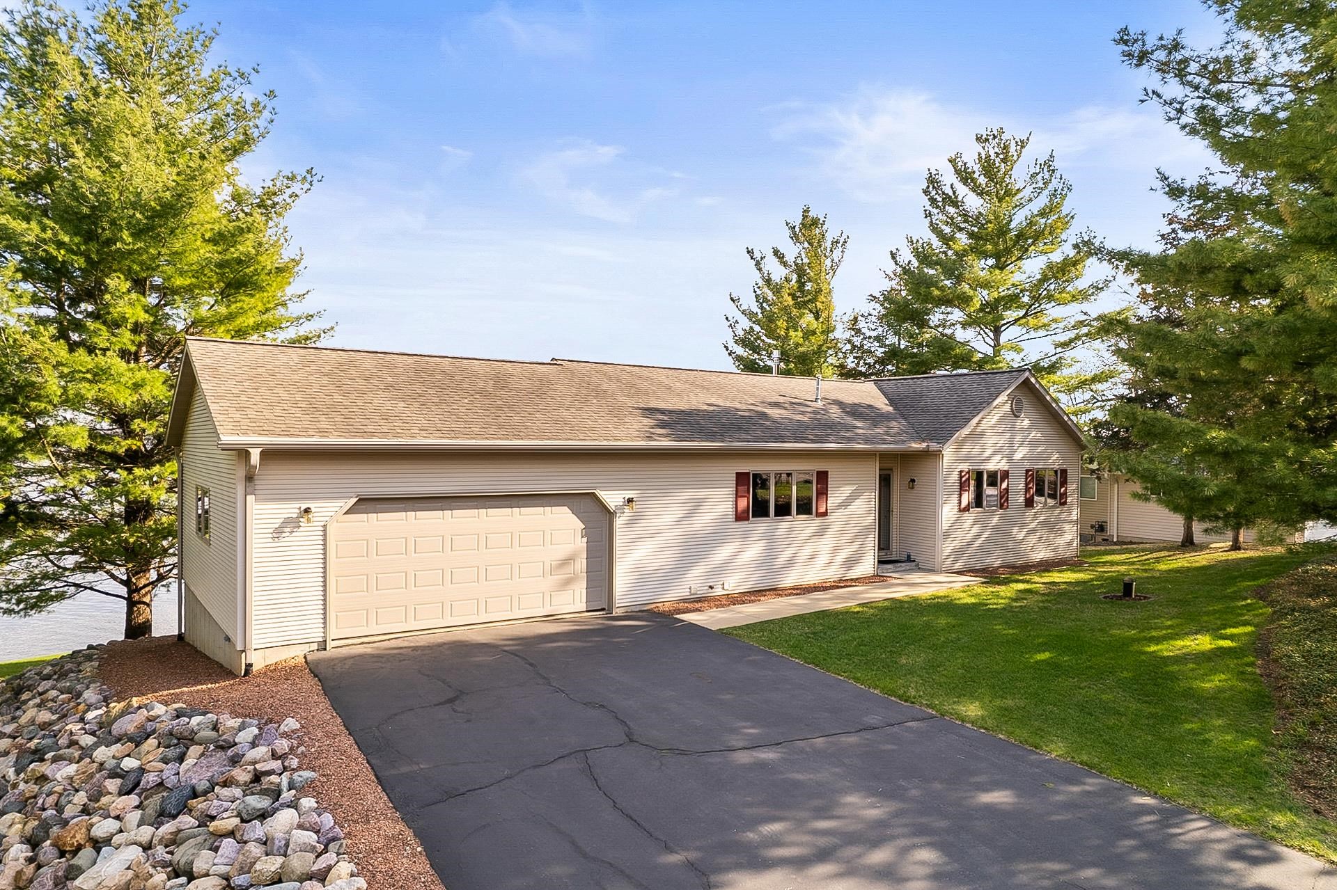 S7214 Camp Lake Wisconsin Road, Merrimac, WI 53561 | MLS # 1998111